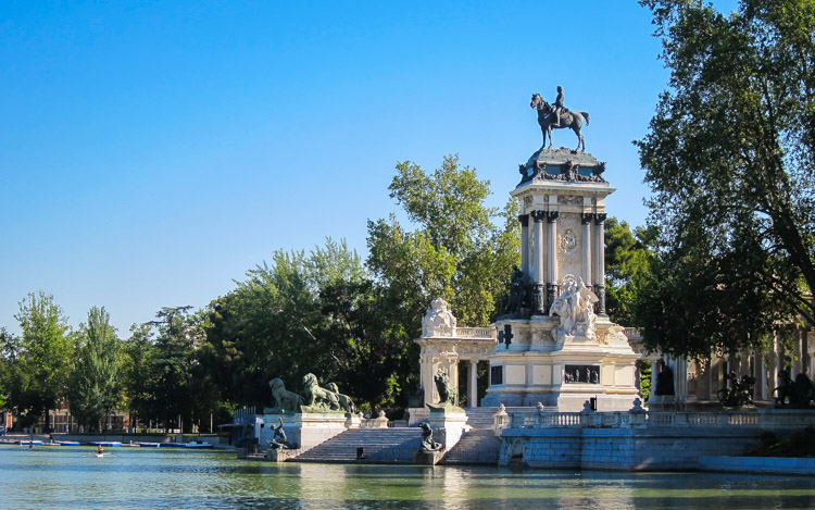 Retiro Lake - Madrid Sensations Tours